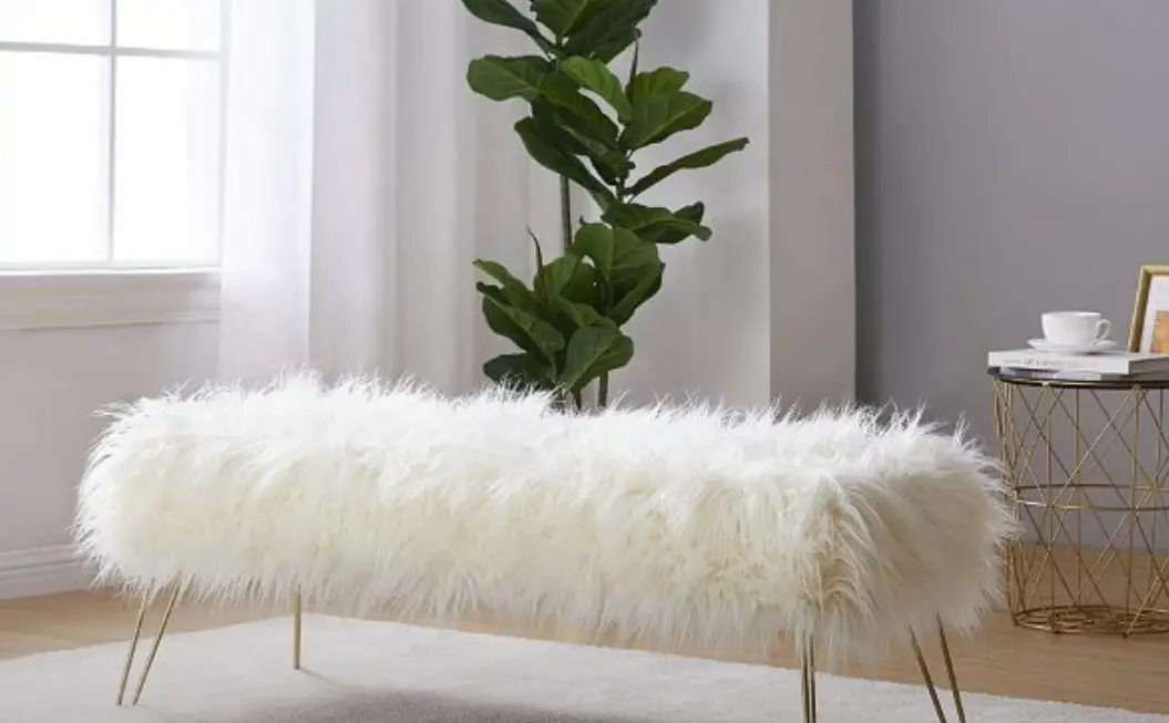 How to Decorate a Bench in a Living Room? - HomeProfy